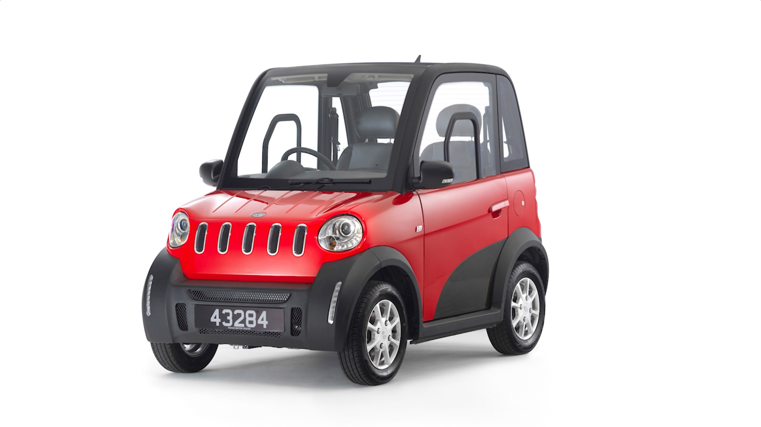 How to light and photograph cars in a studio [+FREE Video]